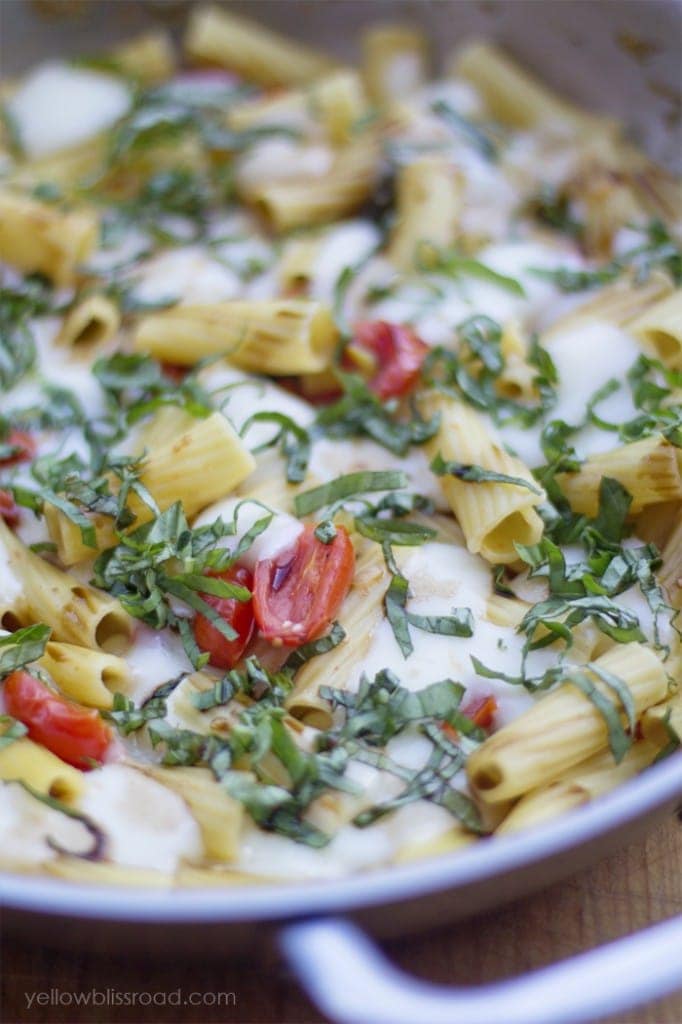 One Pan Caprese Pasta - Yellow Bliss Road