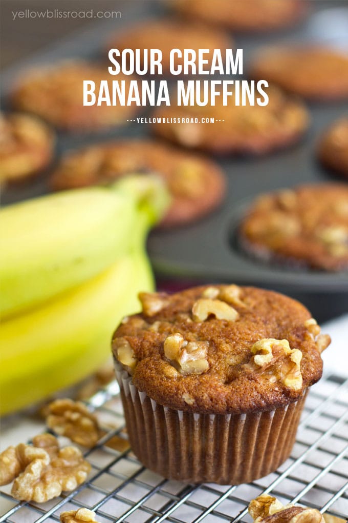 Sour Cream Banana Muffins | YellowBlissRoad.com