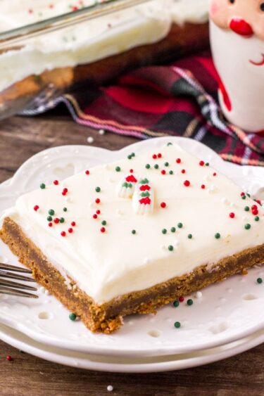 Spiced Gingerbread Cookie Bars | YellowBlissRoad.com
