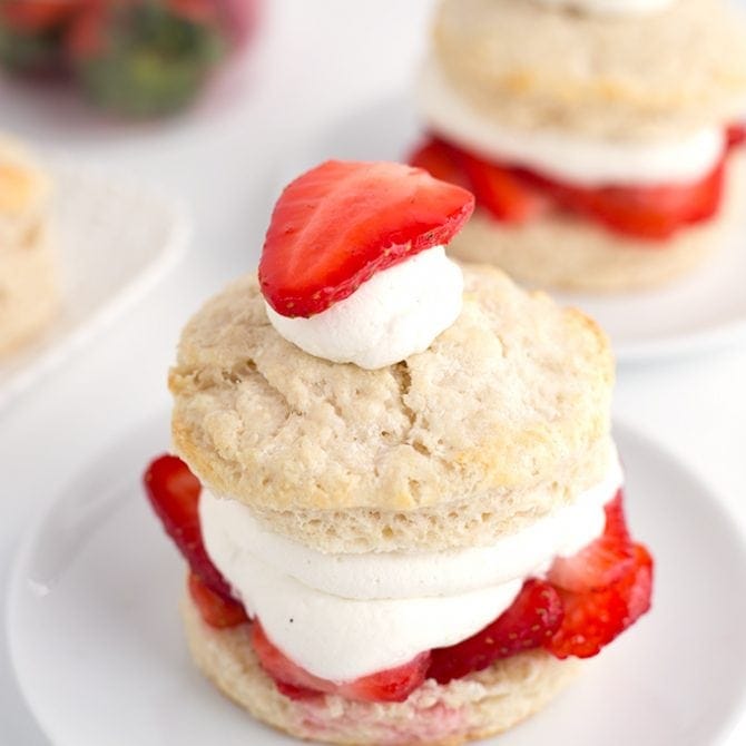 Strawberry Shortcake | YellowBlissRoad.com