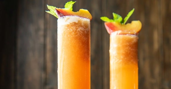 frozen-peach-bellini-cocktail-yellowblissroad