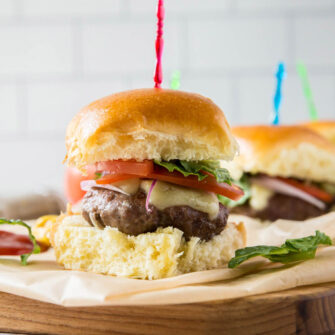 The Best Grilled Hamburger Sliders | YellowBlissRoad.com