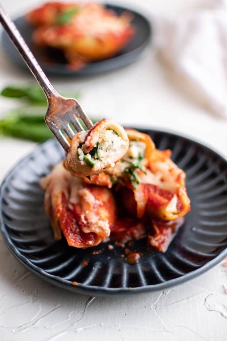 Spinach Lasagna Stuffed Shells - Yellow Bliss Road