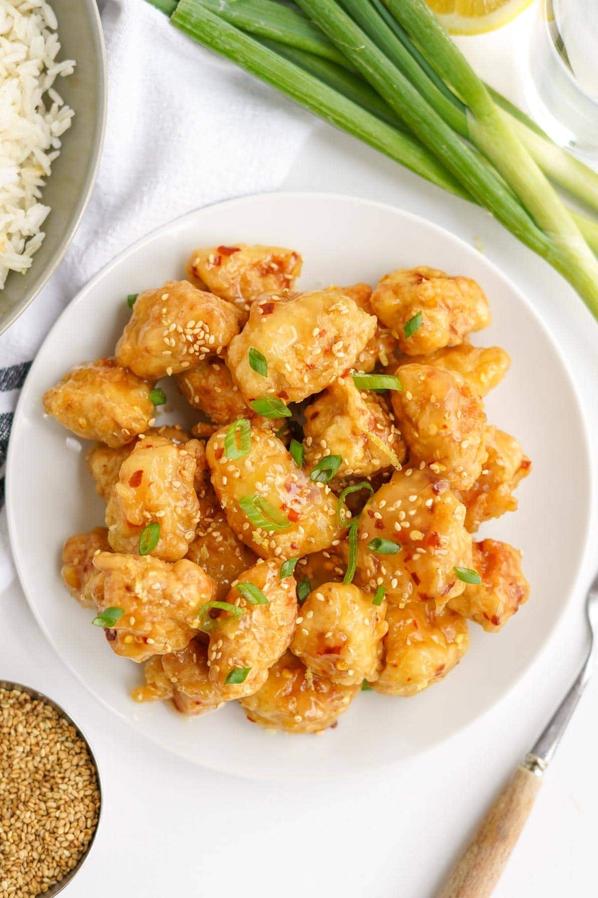 Chinese Lemon Chicken (Crispy, Sweet and Tangy) | YellowBlissRoad.com