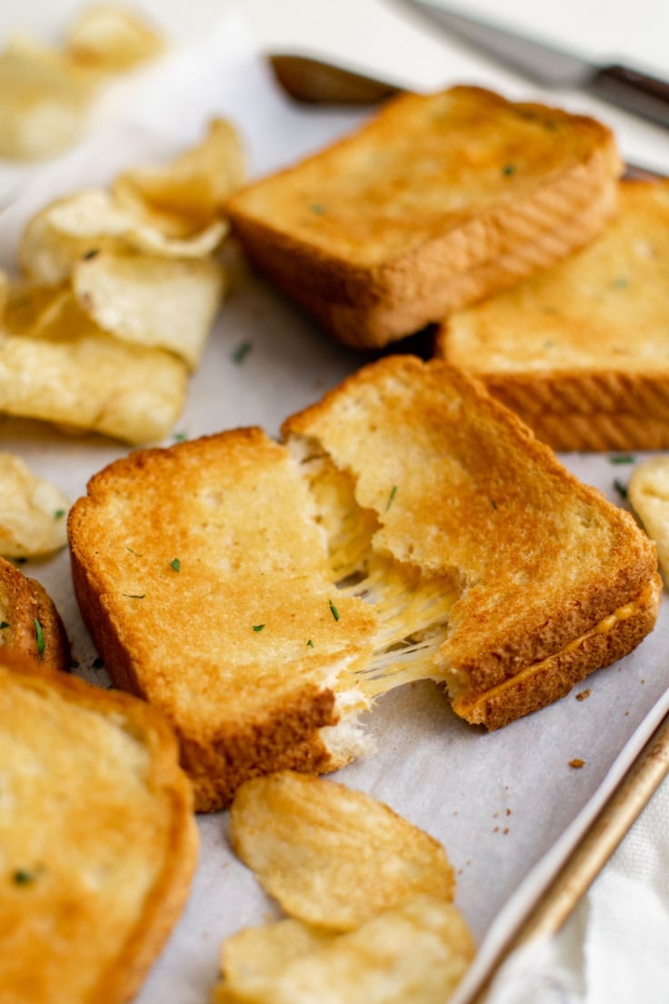 Oven Grilled Cheese Sandwiches {Make 6 at Once!} – Yellow Bliss Road