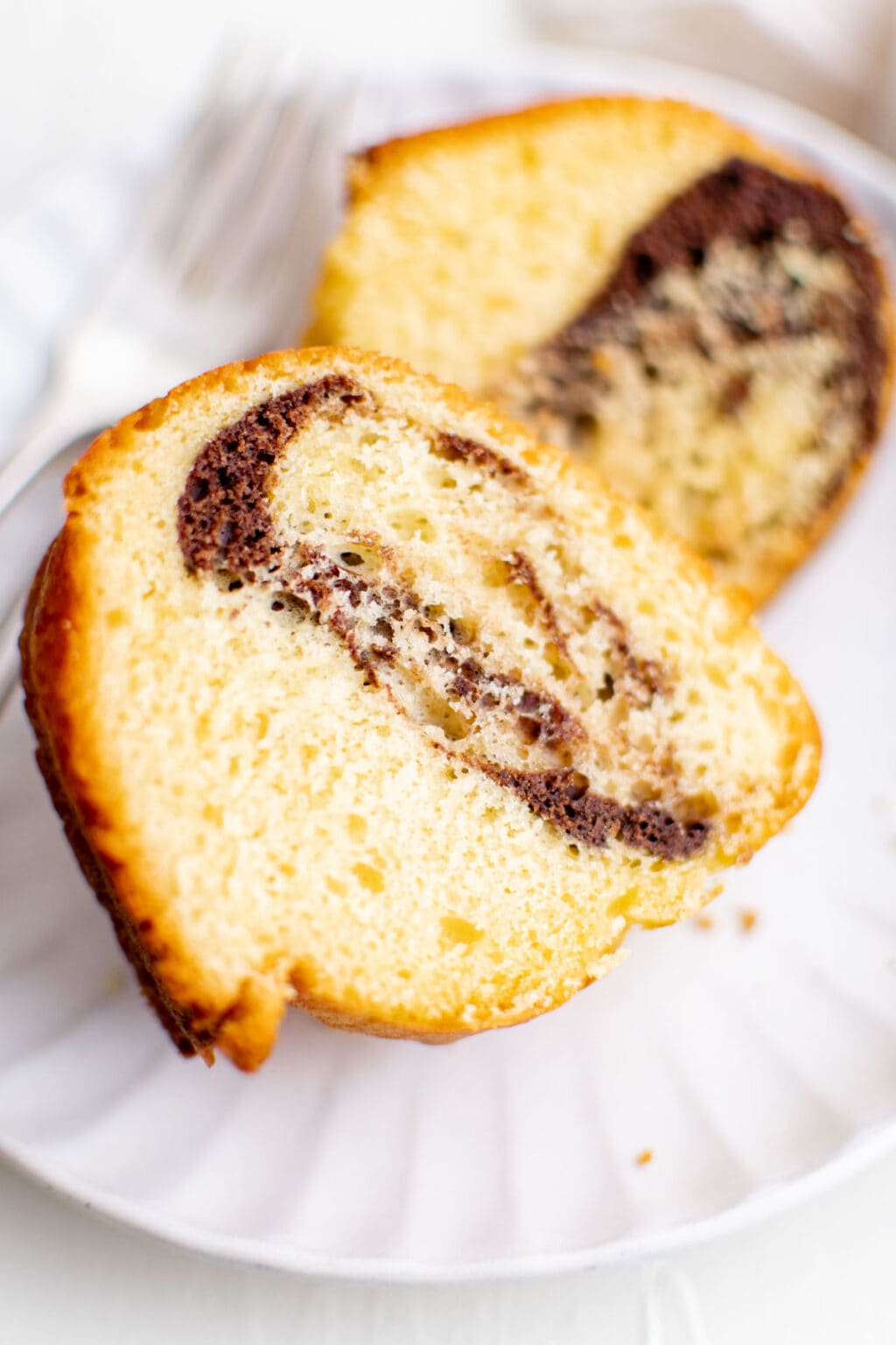 Easy Marble Cake (5 Ingredients!) | YellowBlissRoad.com
