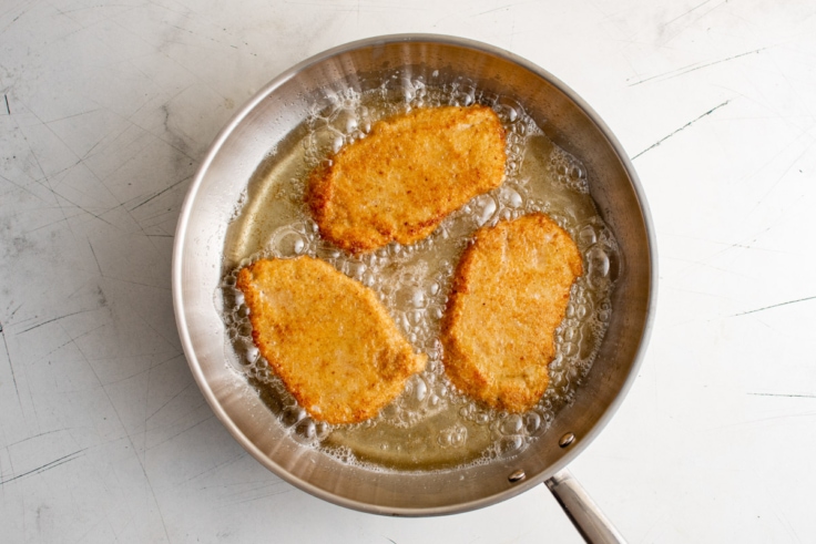Easy German Pork Schnitzel | YellowBlissRoad.com