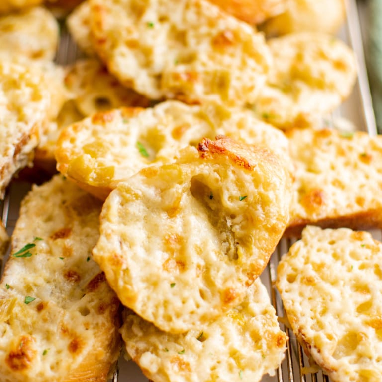 Josephinas (Chili Cheese Toast)