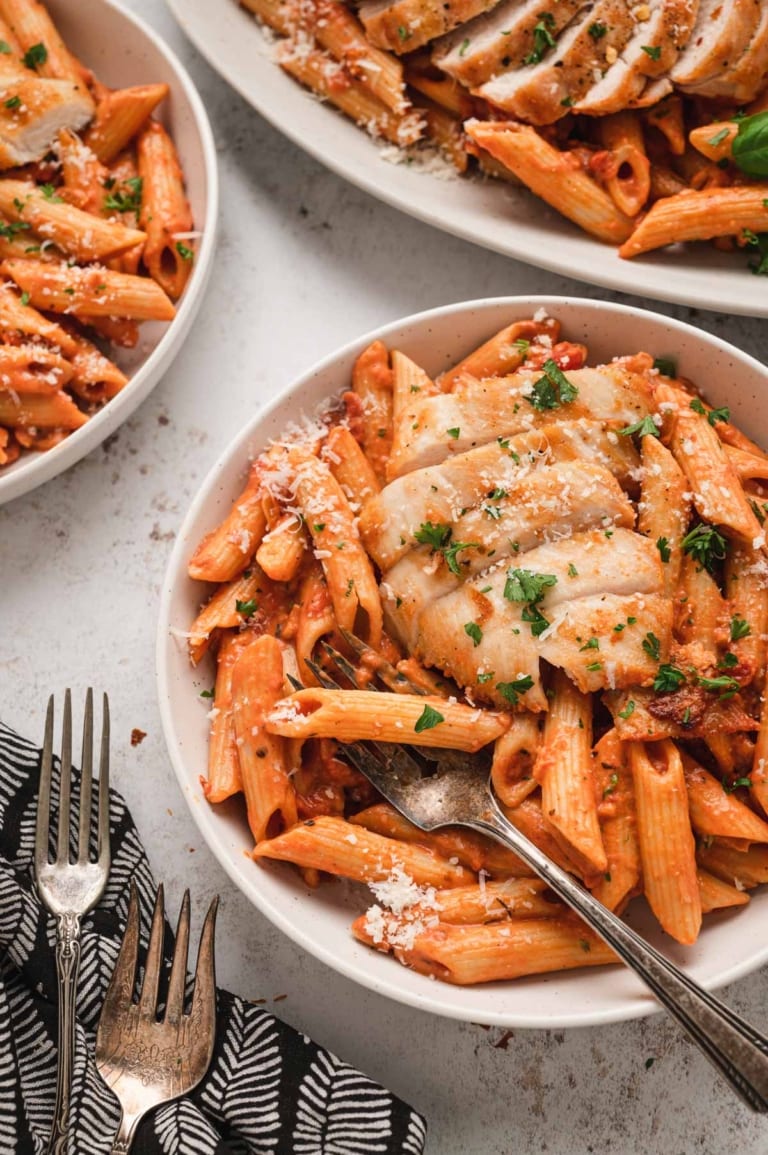 Spicy Chicken Pasta - Yellow Bliss Road