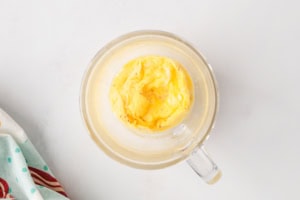 Microwave Scrambled Eggs | YellowBlissRoad.com