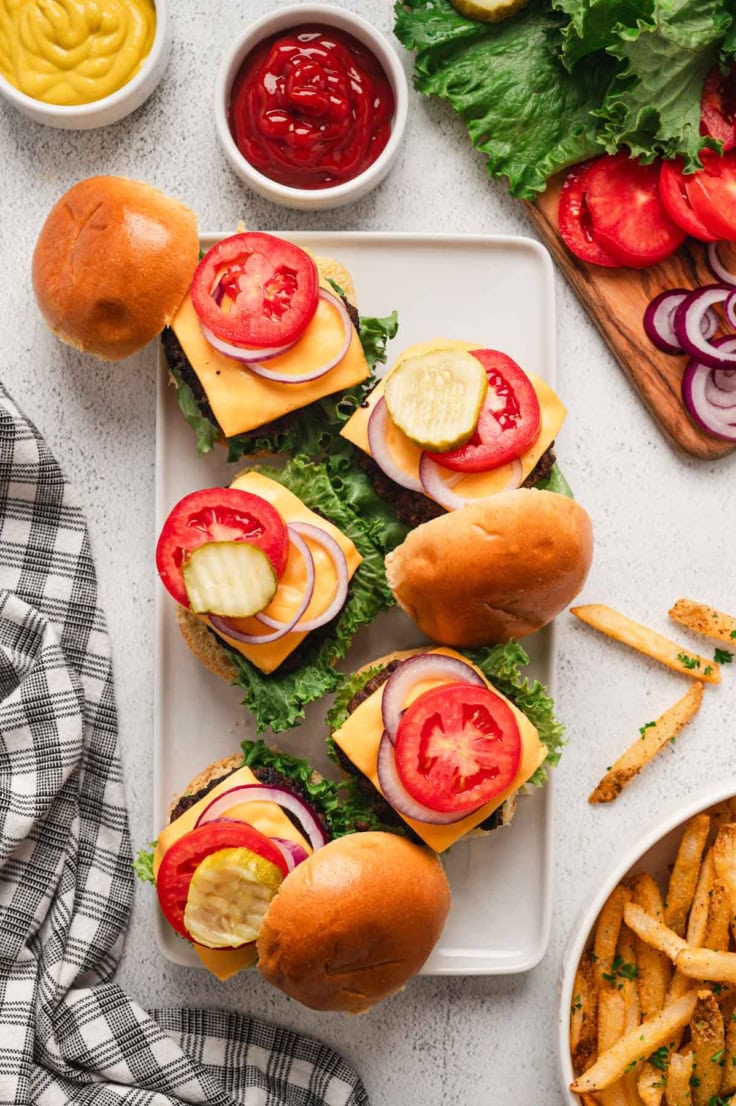 The Best Grilled Hamburger Sliders | YellowBlissRoad.com