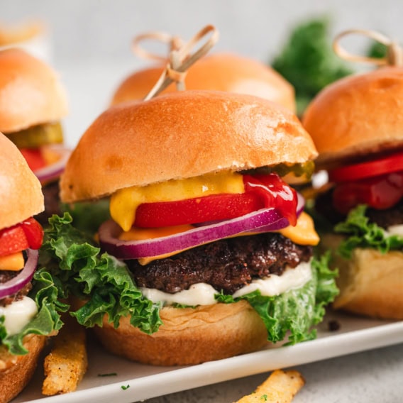 The Best Grilled Hamburger Sliders | YellowBlissRoad.com