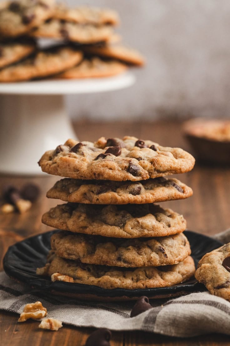 DoubleTree Chocolate Chip Cookies {Crispy Edges + Soft Center} – Yellow ...