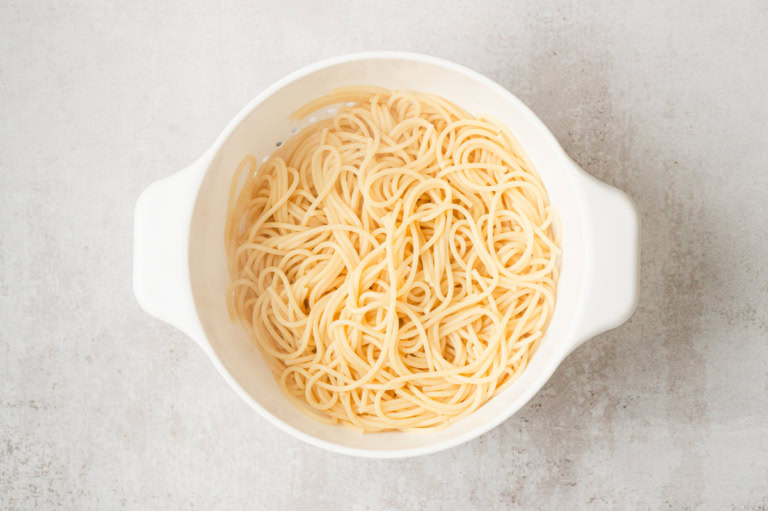 Peanut Butter Noodles {Easy 20-Minute Recipe} – Yellow Bliss Road